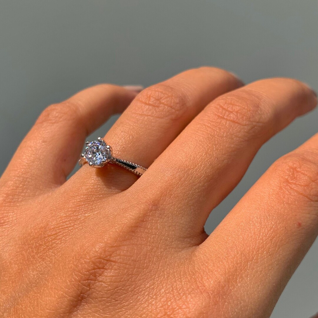 Classic Round Solitaire Engagement Ring, Solitaire Ring, 6 Prong Round ...