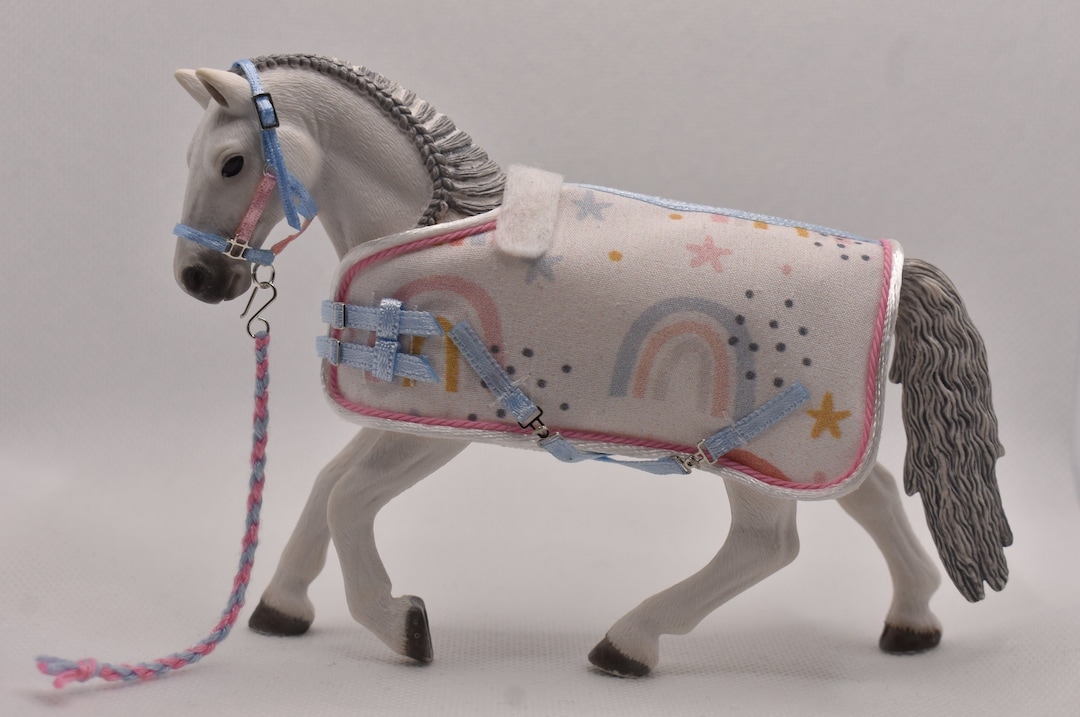 Set Schleich : couverture arc-en-ciel avec licol et accessoires de ...