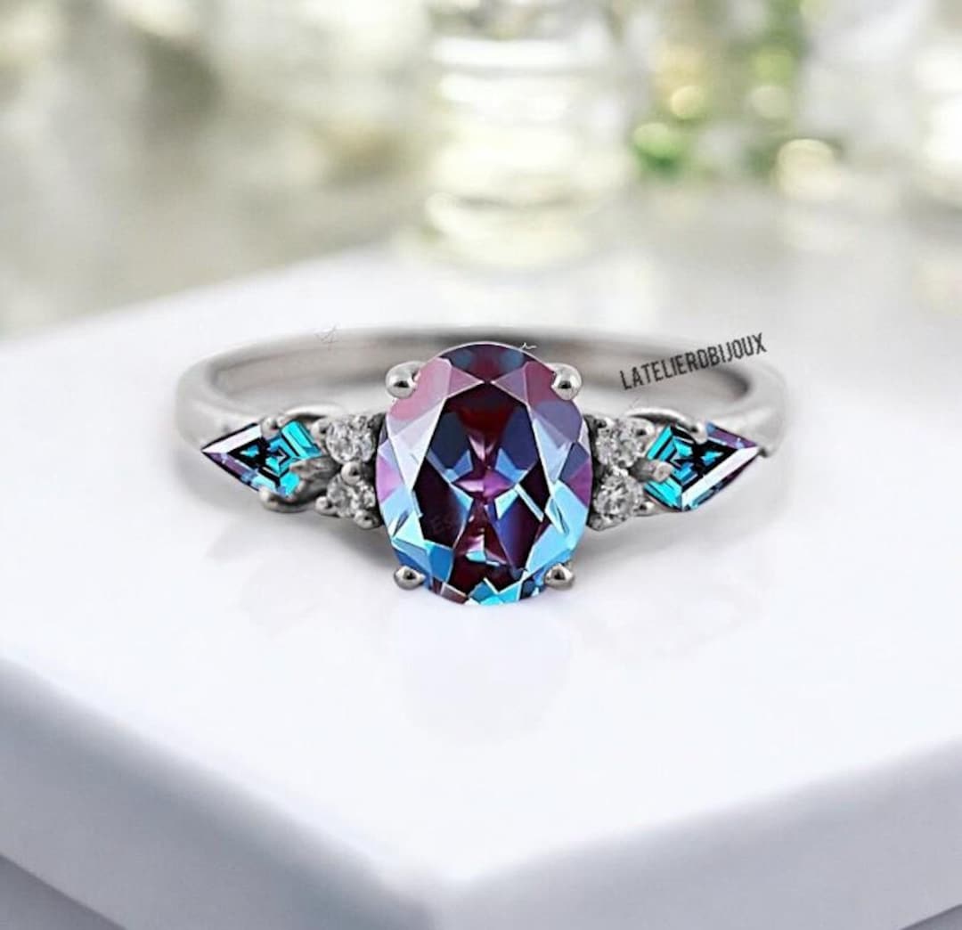 Oval Alexandrite Ring Solid Gold Ring Alexandrite Engagement Ring for ...