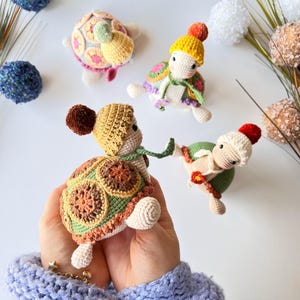 TURTLE CROCHET PATTERN Rocco, Granny Square Crocheted Tortoise Plushie ...