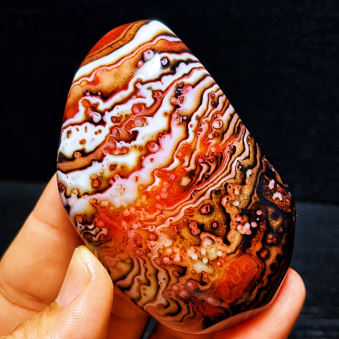 Sardonyx Palm Stone Polished Silk Banded Agate Crystal From Madagascar ...