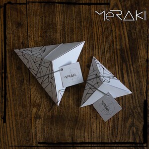 Collana geometrica taglio laser in legno, acciaio e caucciù triangoli ...