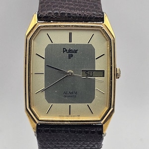 Vintage Pulsar by Seiko Quartz Analog Digital, Alarm, Gold Tone Tank ...