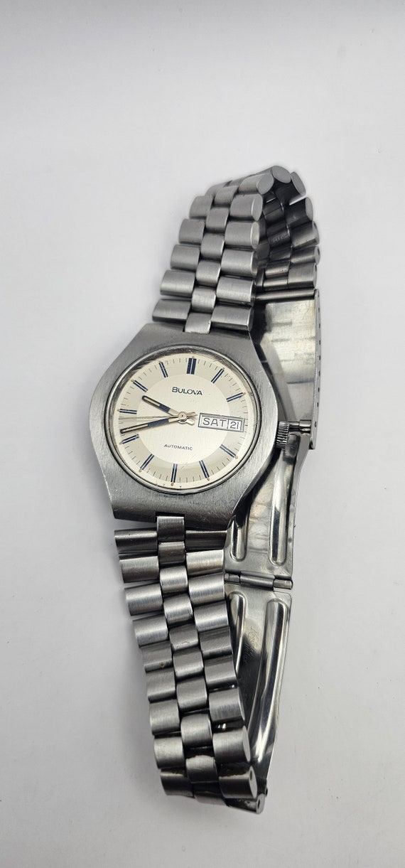 An amazing Bulova clipper 'at' day-date automatic N2 … - Gem