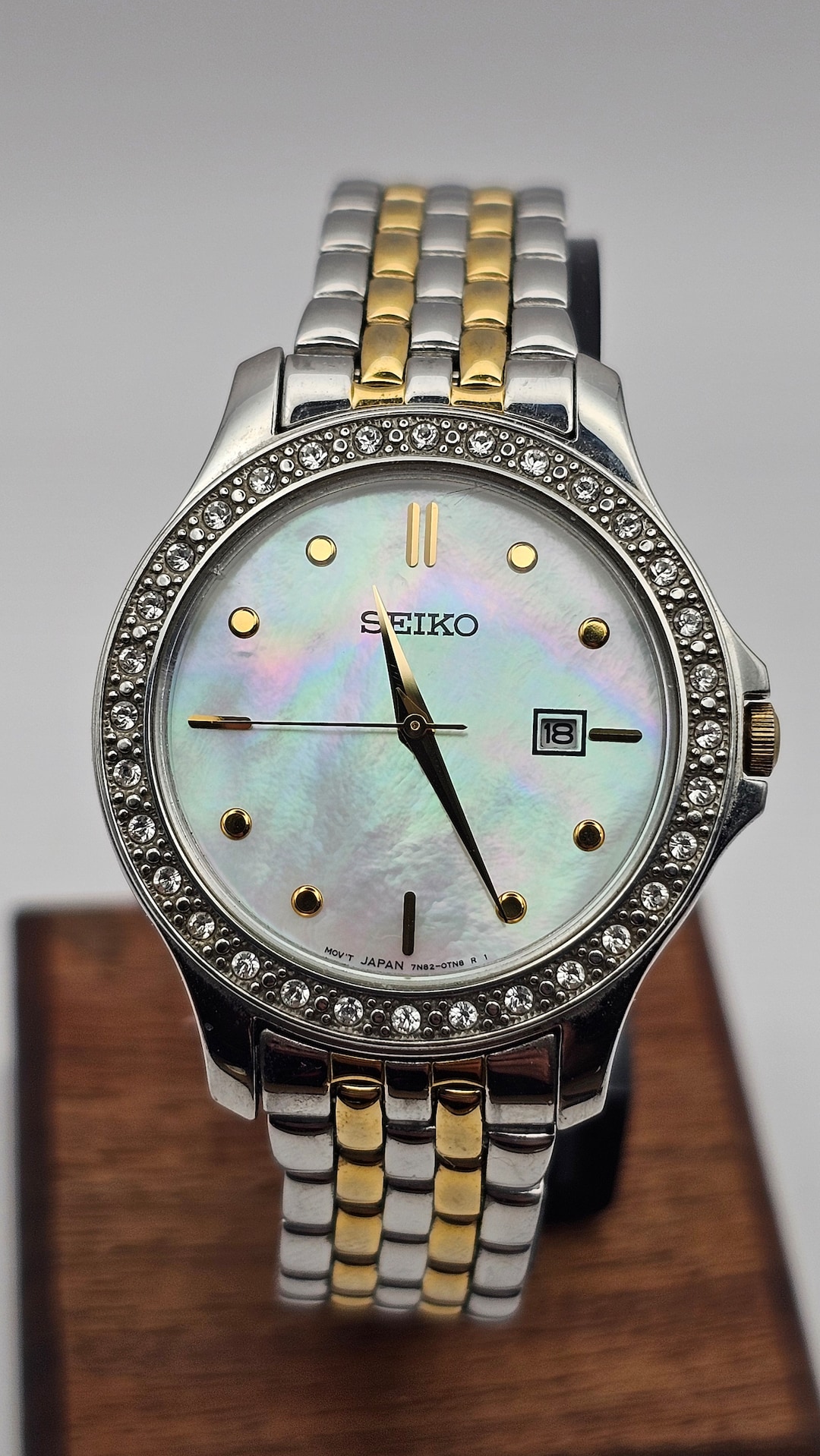 Preowned Original Seiko Two Tone Pearl Dial Diamond Bezel Ladies Date ...