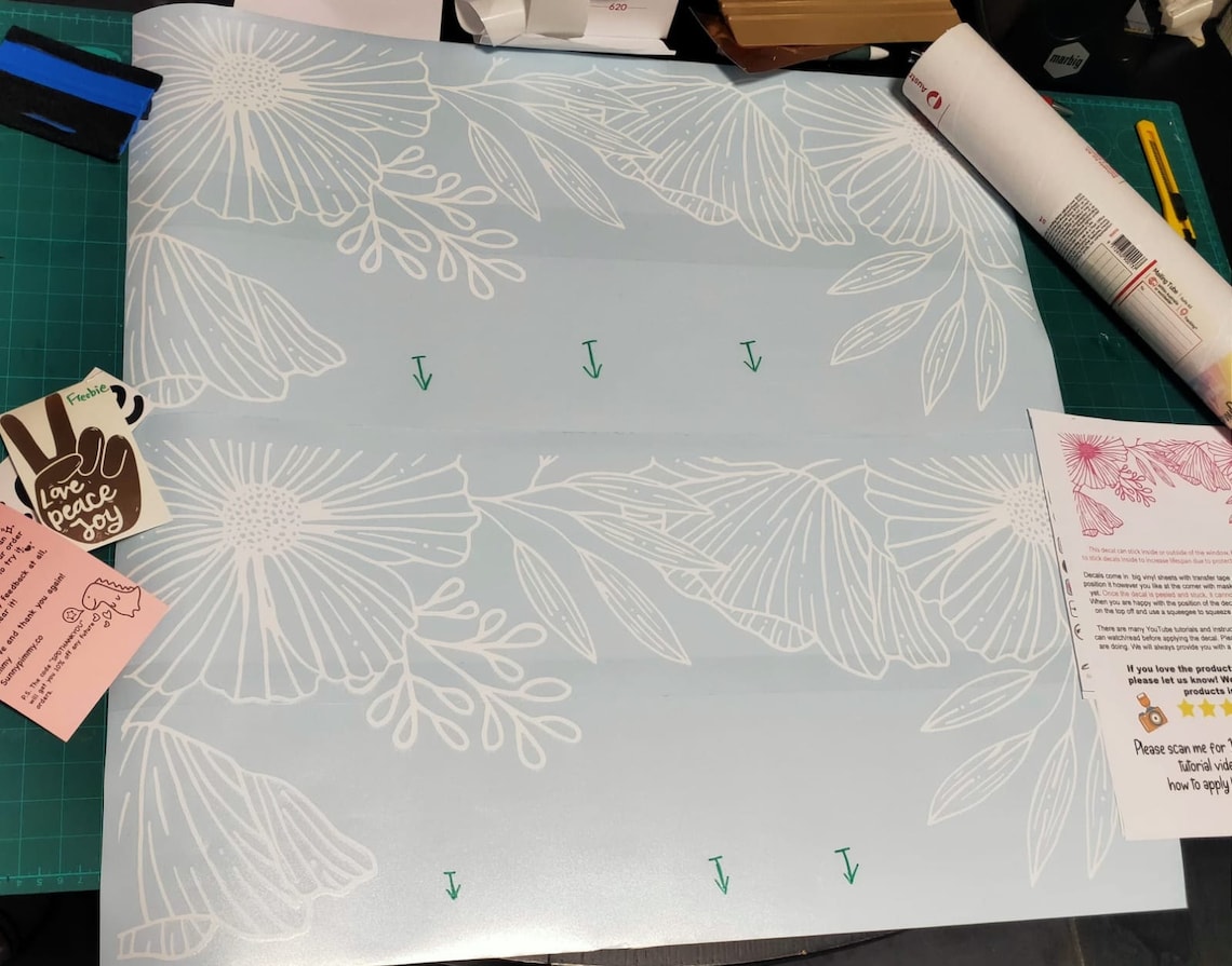 Large Flower Wreath Decal for Shop Window Display Flower - Etsy