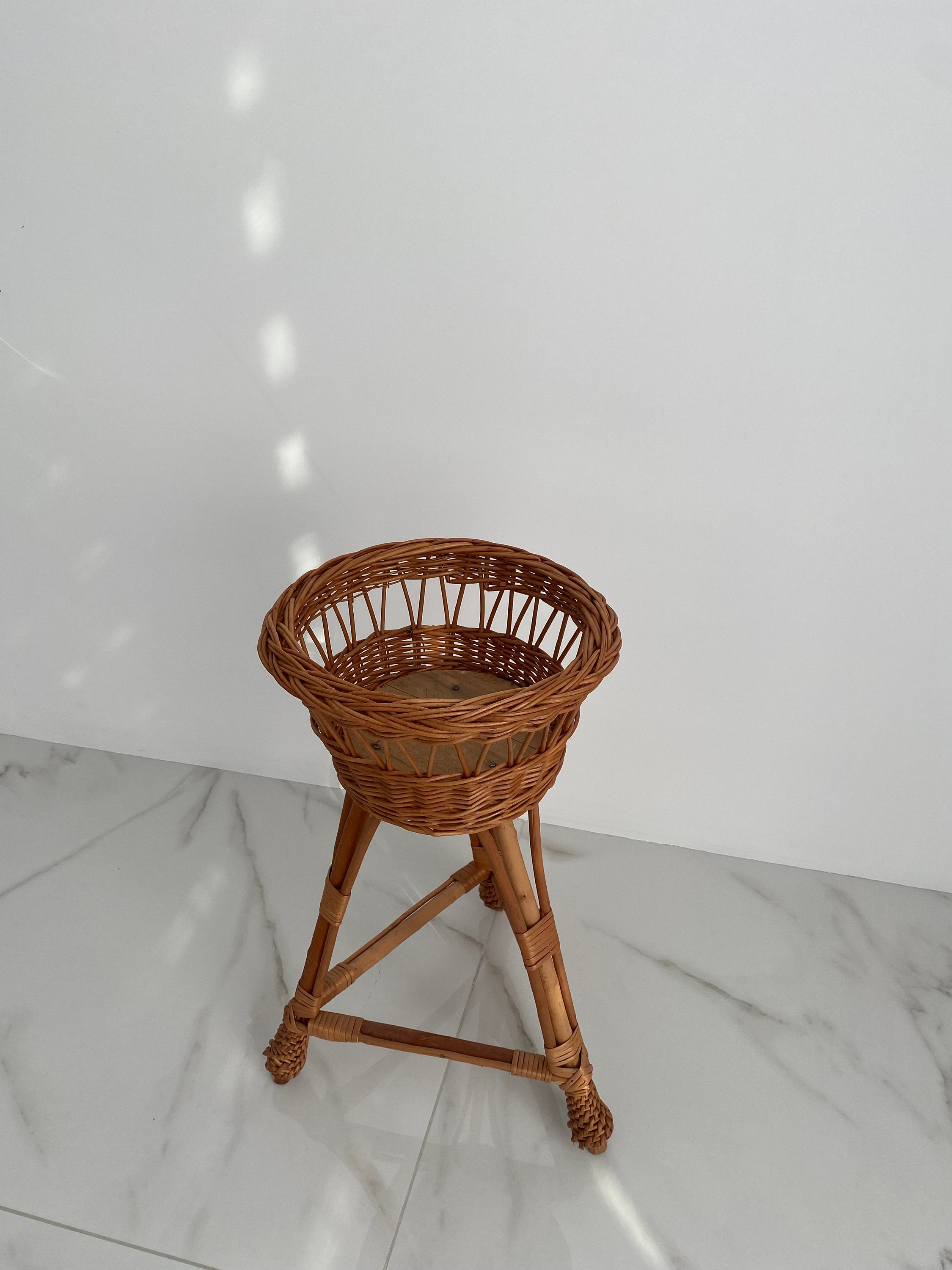 Wicker Plant Stand: Rustic Flower Pot Holder, Handmade Vine Basket - Etsy