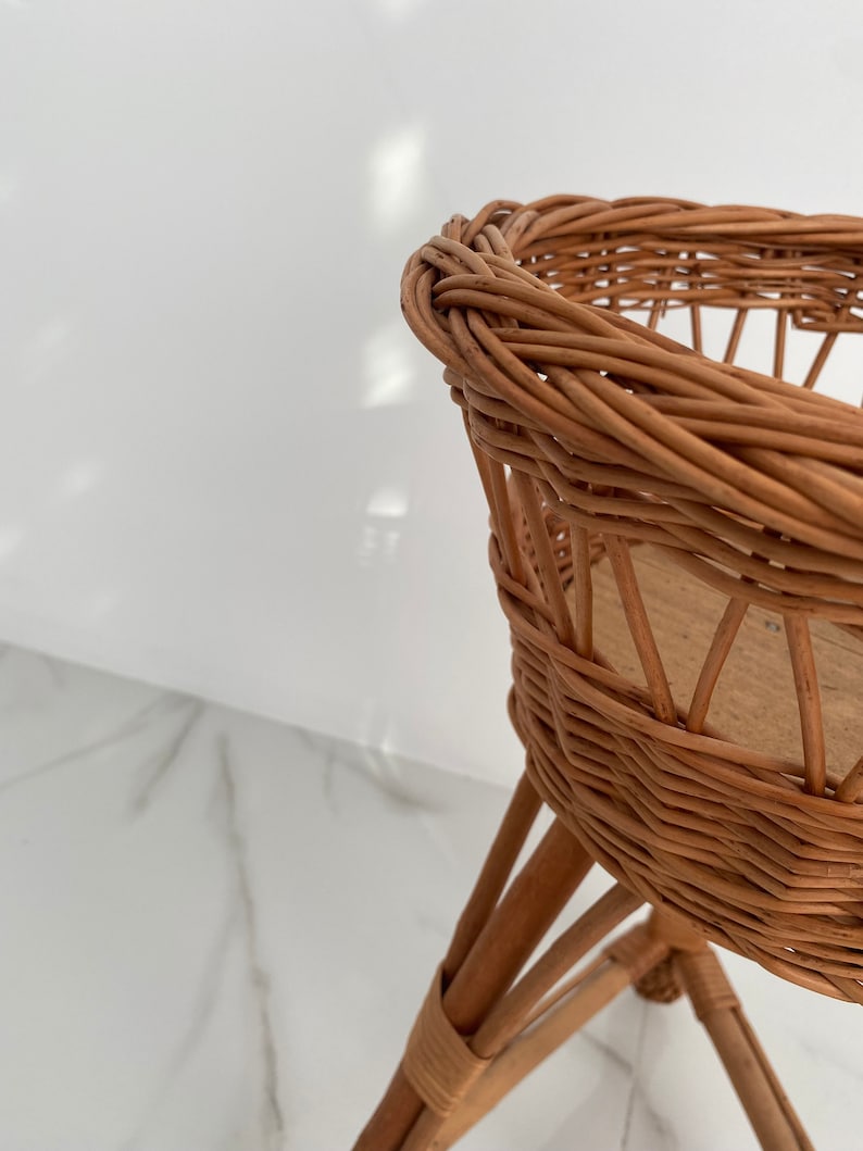 Wicker Plant Stand: Rustic Flower Pot Holder, Handmade Vine Basket - Etsy