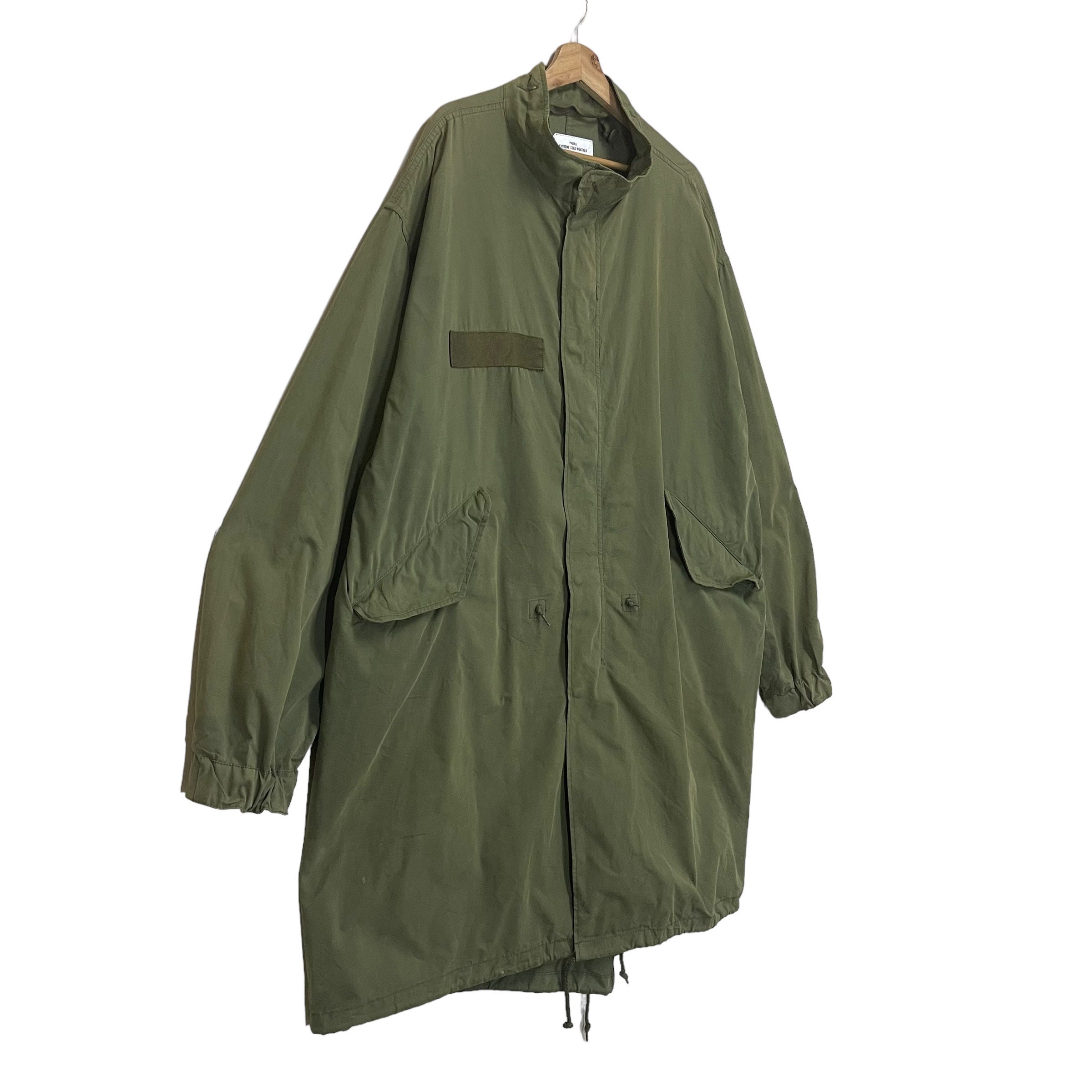Pick Vintage Military Hooded Overcoat Jacket Size L / Button up Jacket ...
