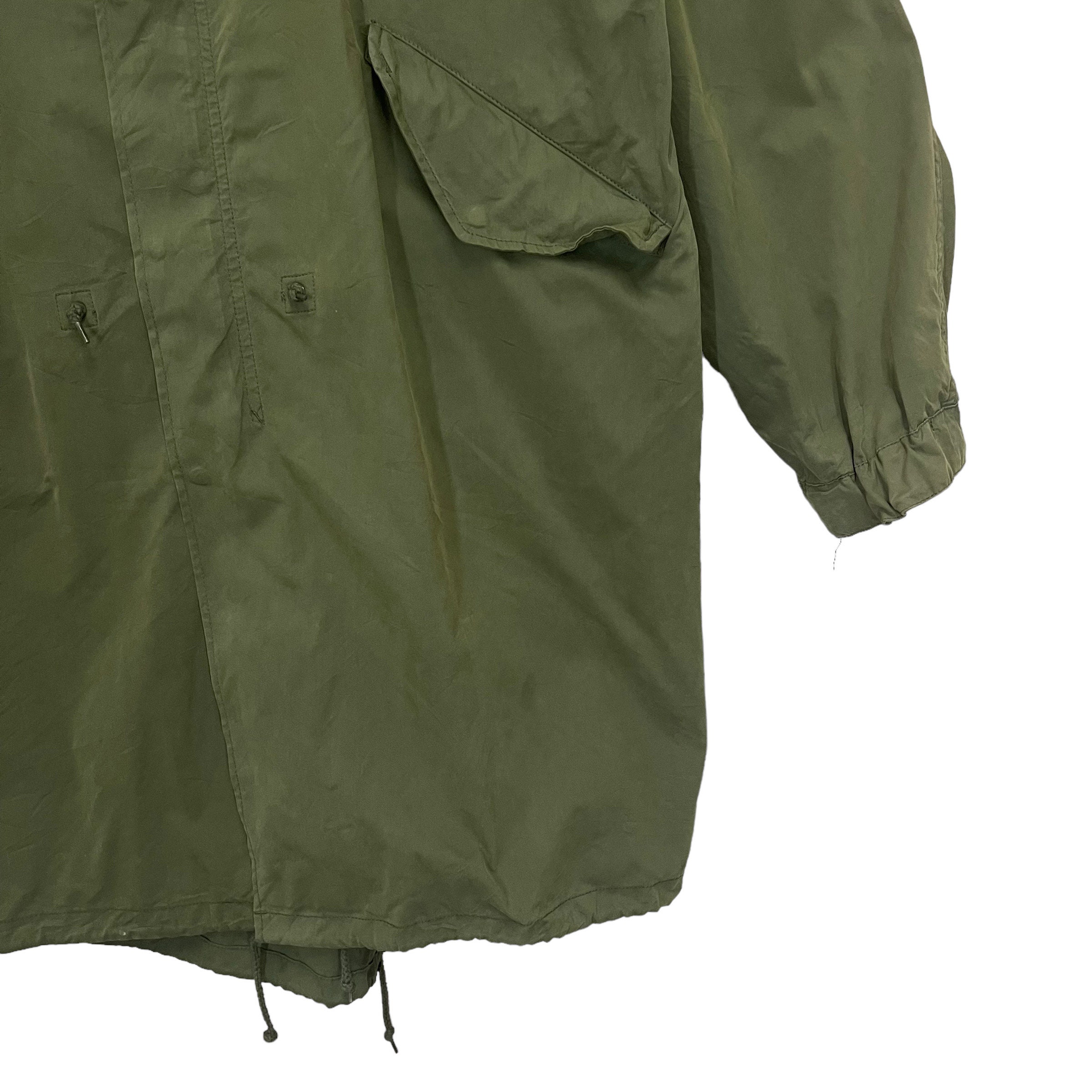Pick Vintage Military Hooded Overcoat Jacket Size L / Button up Jacket ...