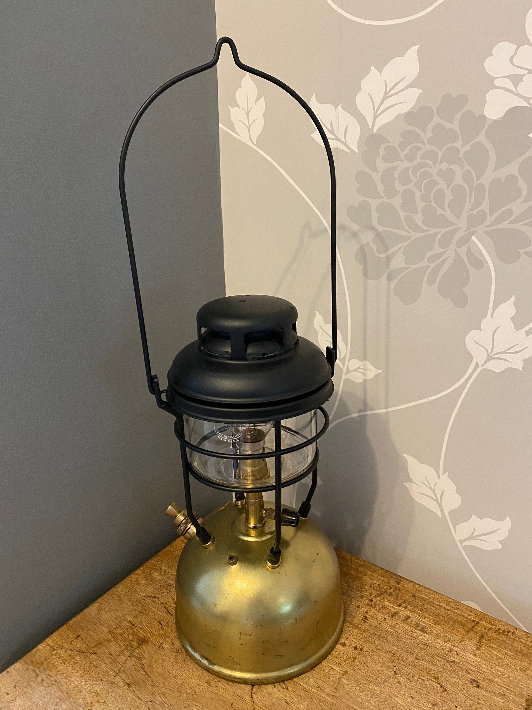 Retro Vintage Tilley Lamp Upcycled Mains Gold Black - Etsy.de
