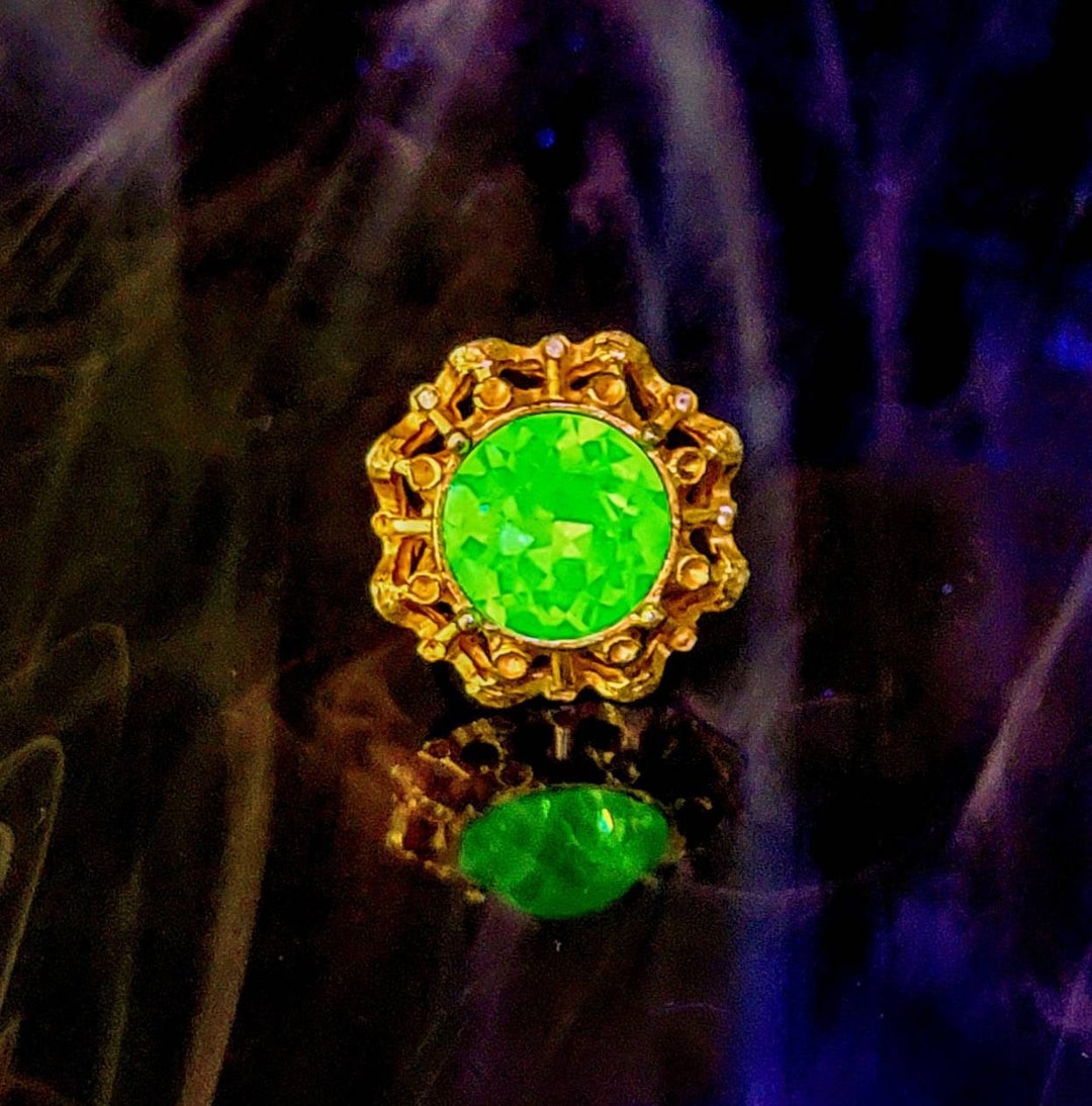 Vintage Large Glass Uranium Gem Adjustable Facet Cut Ring - Etsy