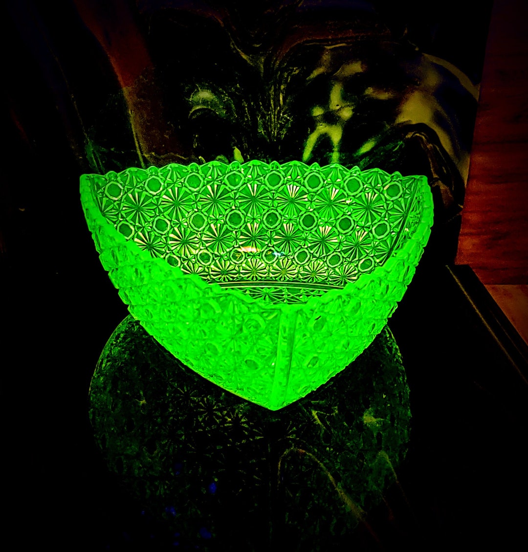 Antique Gillinder and Sons Unique Vaseline Uranium EAPG No 3 Daisy and ...