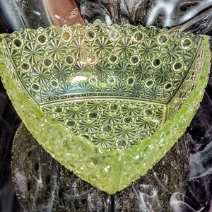 Antique Gillinder and Sons Unique Vaseline Uranium EAPG No 3 Daisy and ...