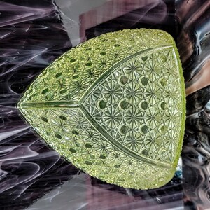 Antique Gillinder and Sons Unique Vaseline Uranium EAPG No 3 Daisy and ...