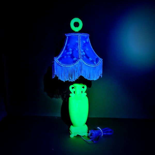 Uranium Glass Aladdin Lamp - Etsy