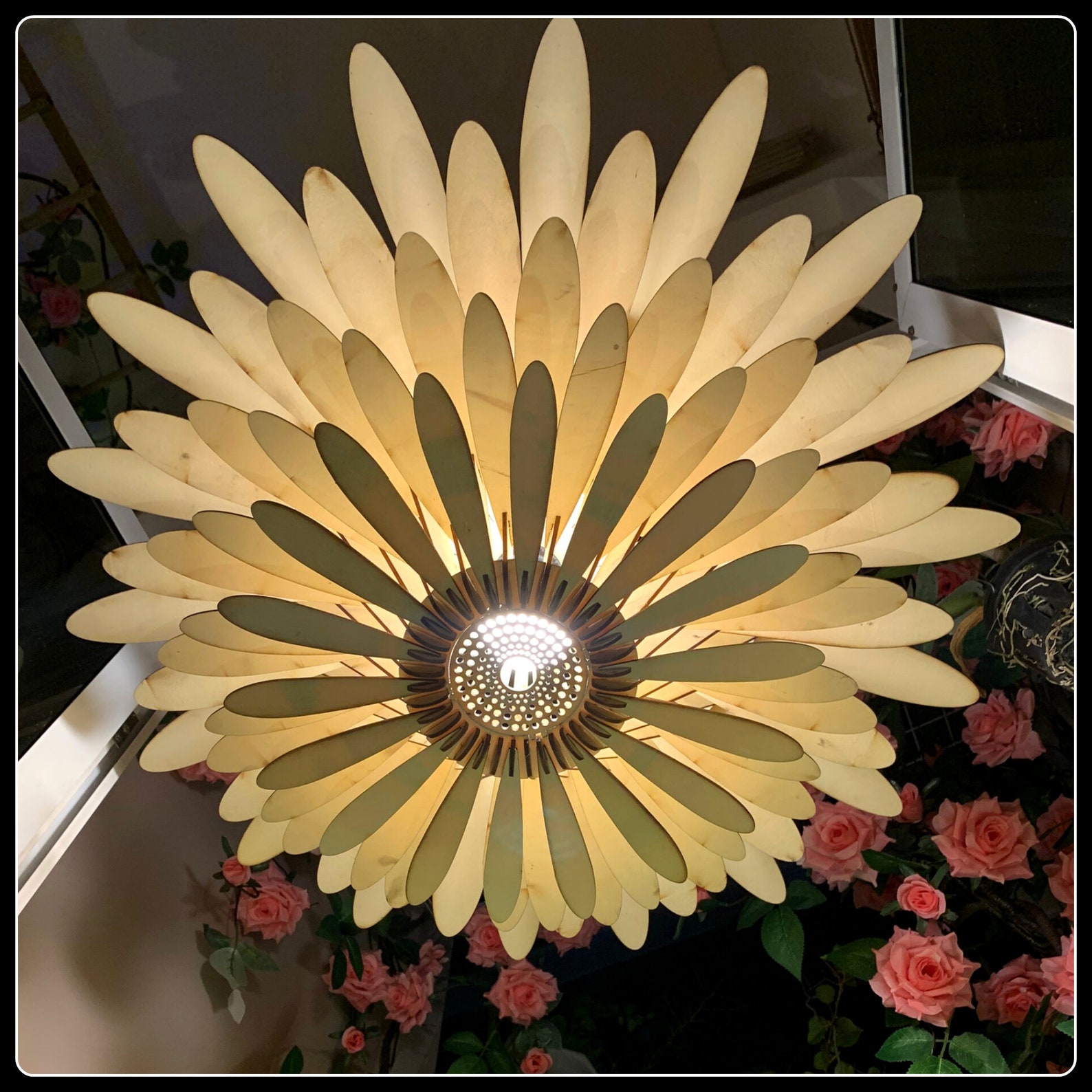 Wood Flower Ceiling Light DAISY Pendant Light Fixture Wooden | Etsy Canada