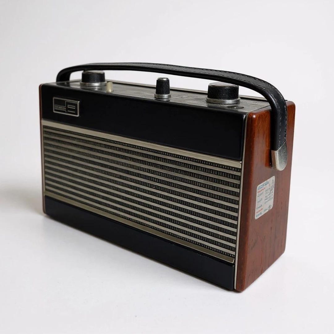 Vintage Roberts Radio – 1970s Retro Portable Radio in Blue & Wood - Etsy
