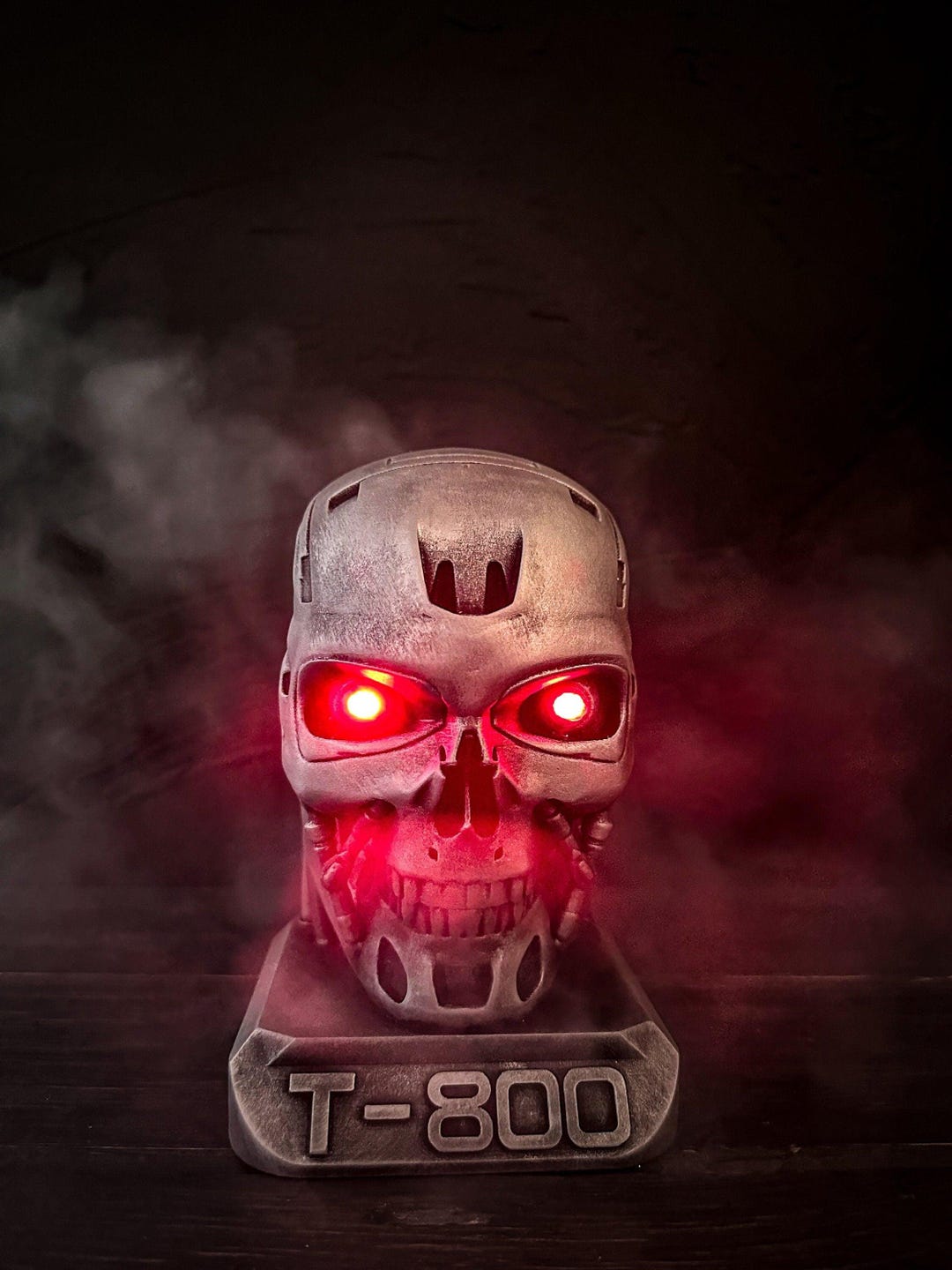 Terminator Skull With Glowing Eyes, Terminator T - 800 Figurine ...