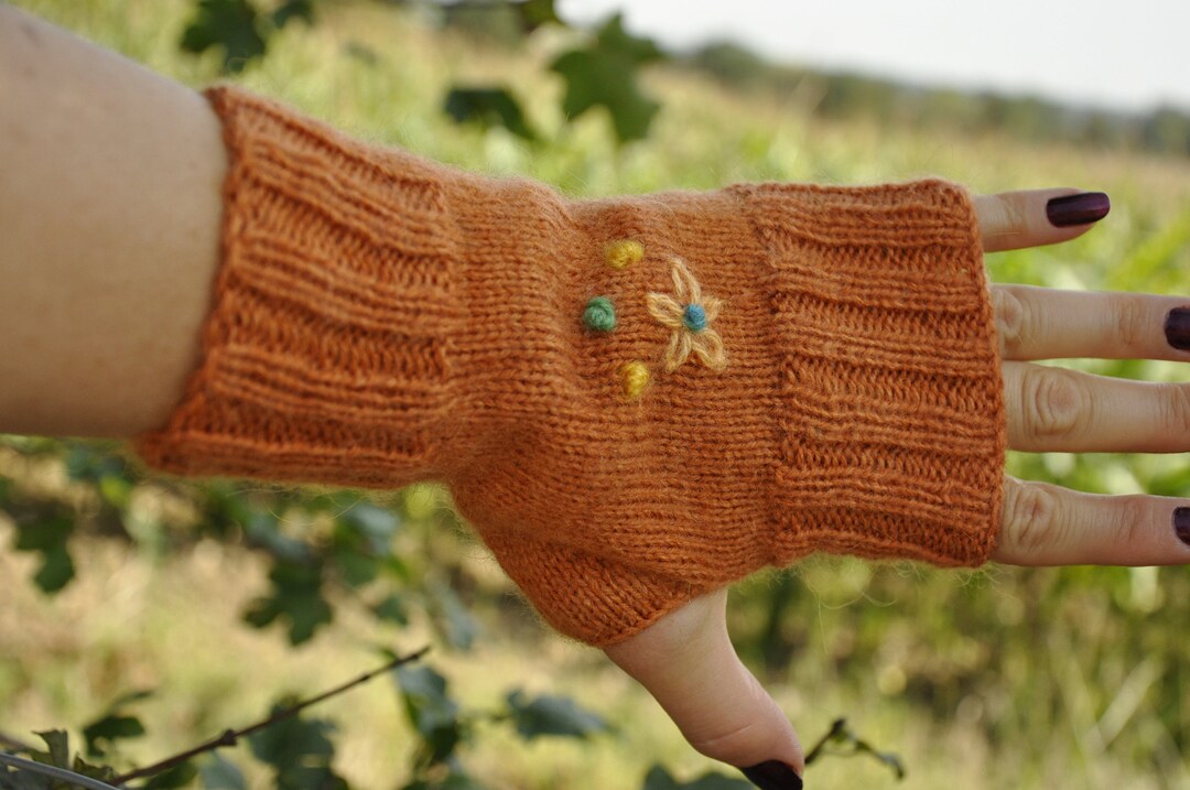 Orange Fingerless Gloves With Flowers Ornament Woman Mittens Wrist ...