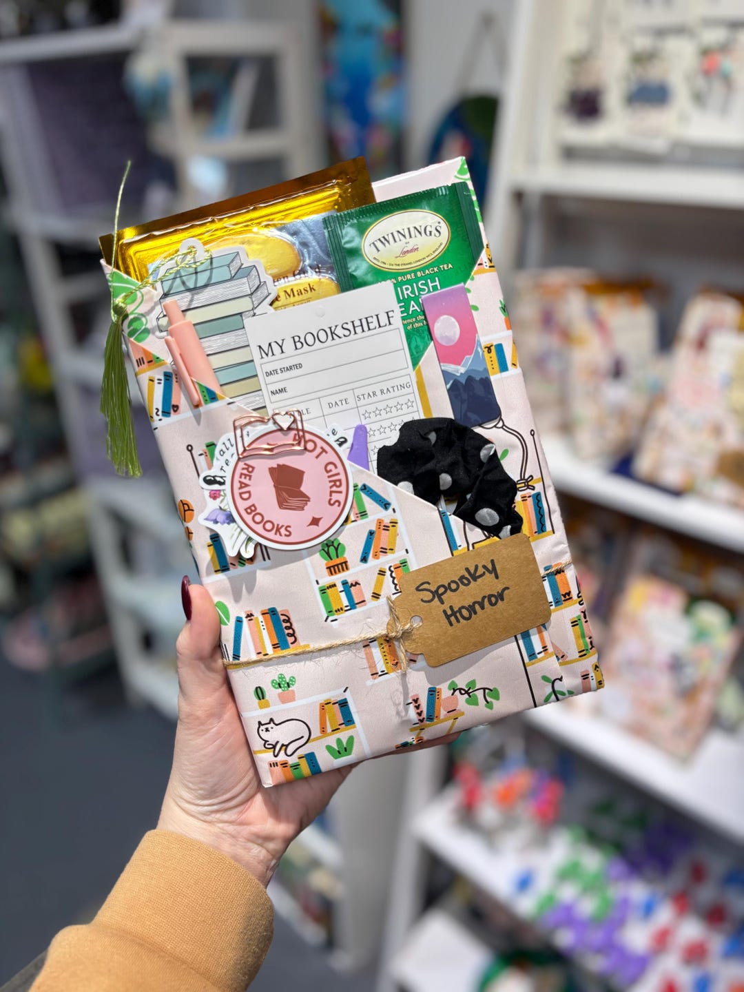 Blind Date With a Book Gift Set: Pre-loved Book & Goodies - Etsy
