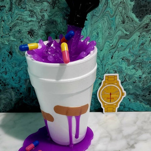 Light up Lean Pour Display - Etsy