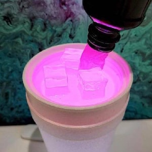 Light up Lean Pour Display - Etsy