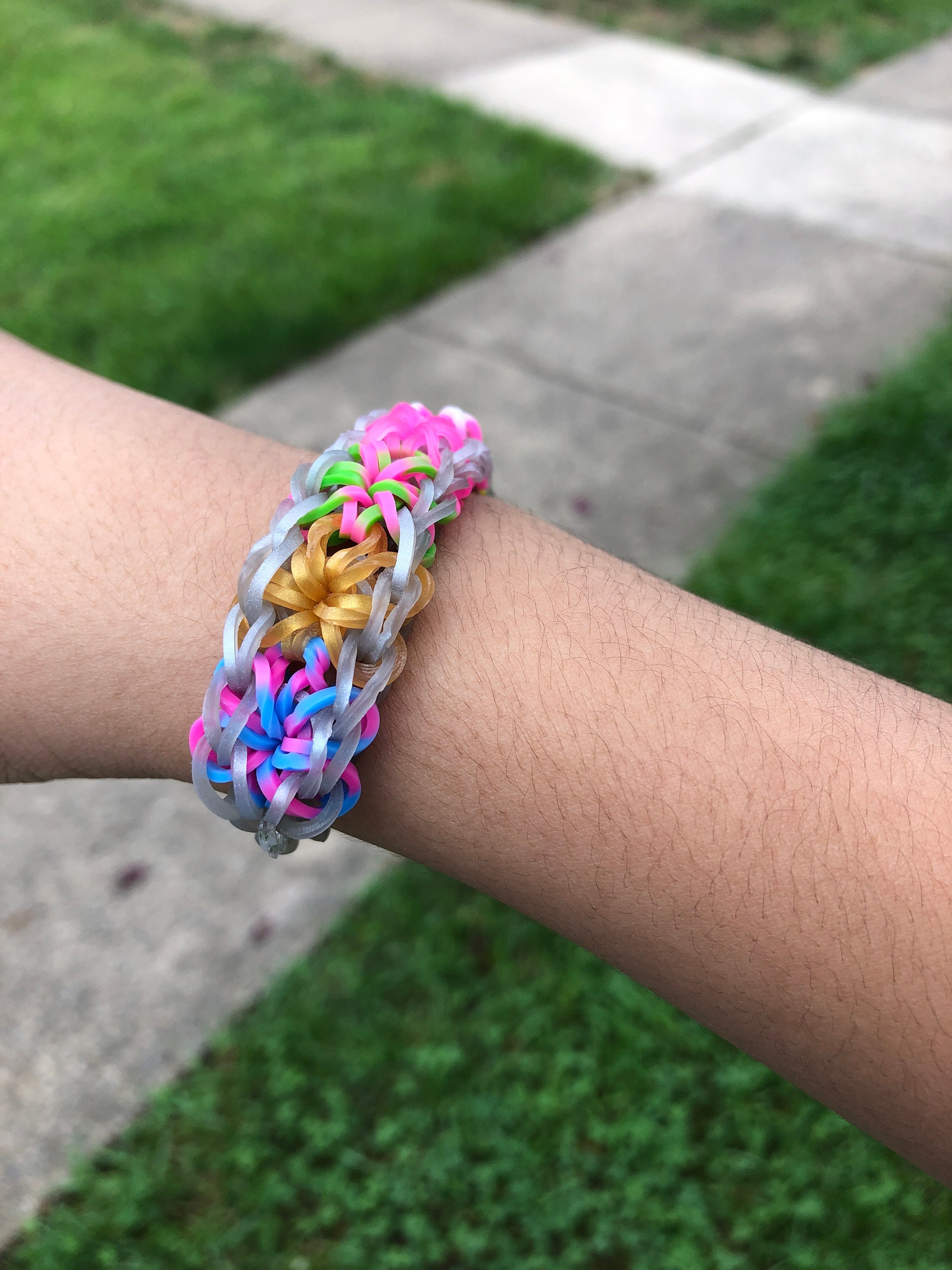 Rainbow Loom Starburst Ring