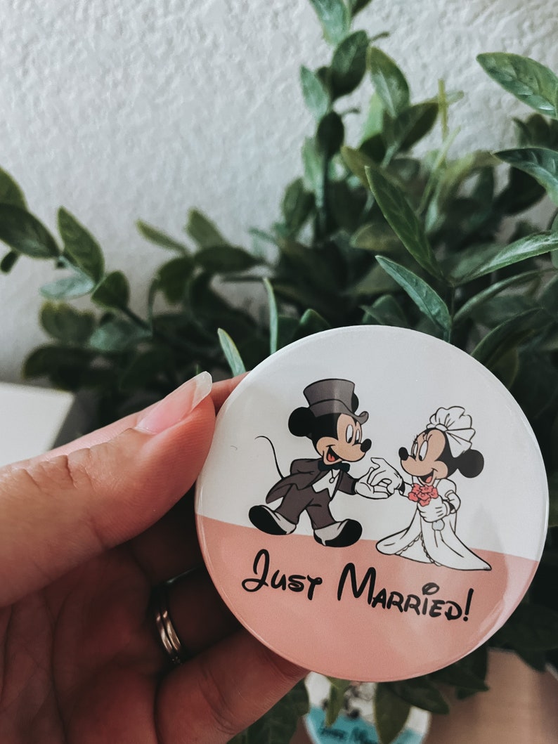 Just Married Disney Badge Disney Couple Badge Disney - Etsy