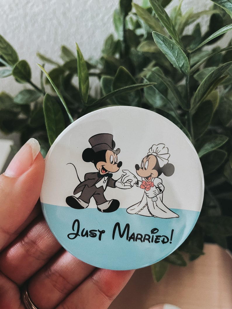 Just Married Disney Badge Disney Couple Badge Disney - Etsy