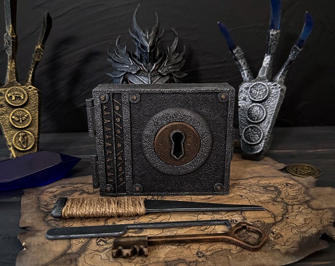 Skyrim Thief Set, Life-size Skyrim Lockpick Prop, the Elder Scrolls ...