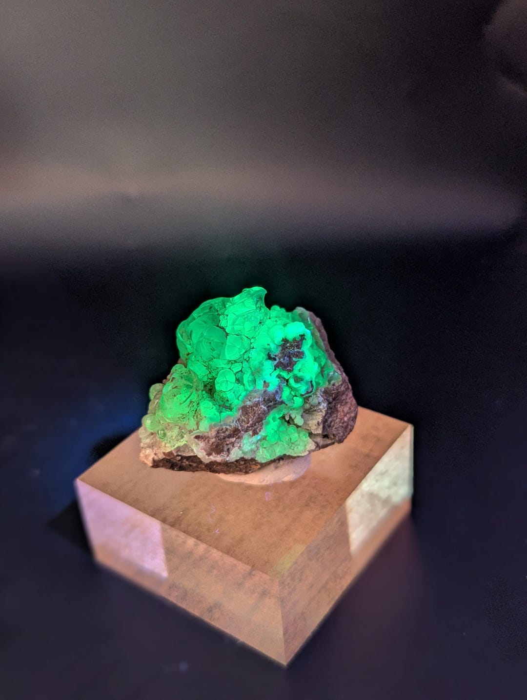 Hyalite Opal Specimen, UV Reactive Minerals, Fluorescent Crystals - Etsy