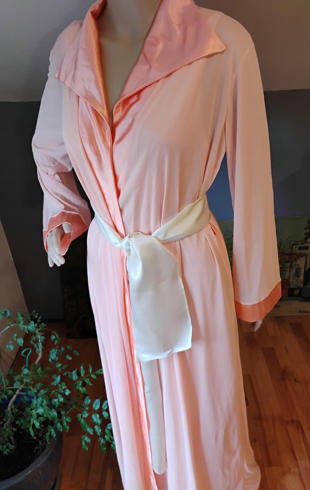 Vintageid Century Peach Nightgown and Robe. Maxi Length. Belted Robe ...