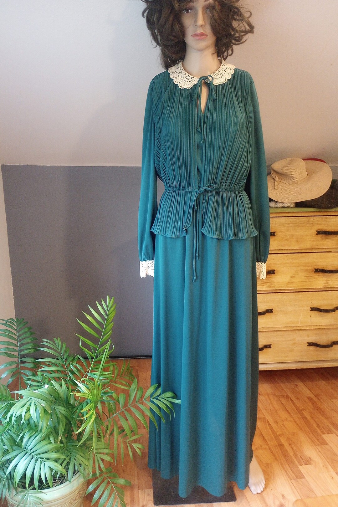 Late 1970s Maxi Formal, Emerald Green, Lace Collar, - Etsy