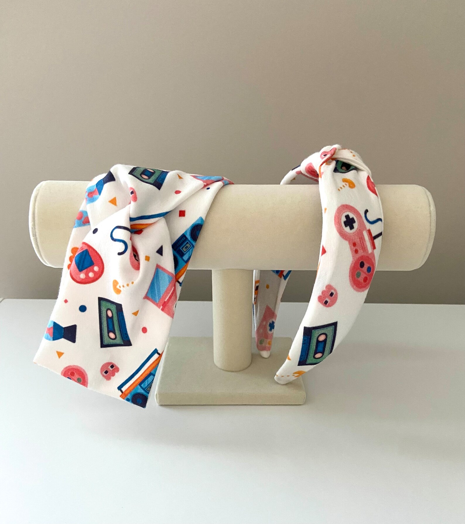 Throwback Knotted Headband, Lava Lamp, Cassette Tape, Boom Box, Nintendo, Tomachagi, Pac-man ...