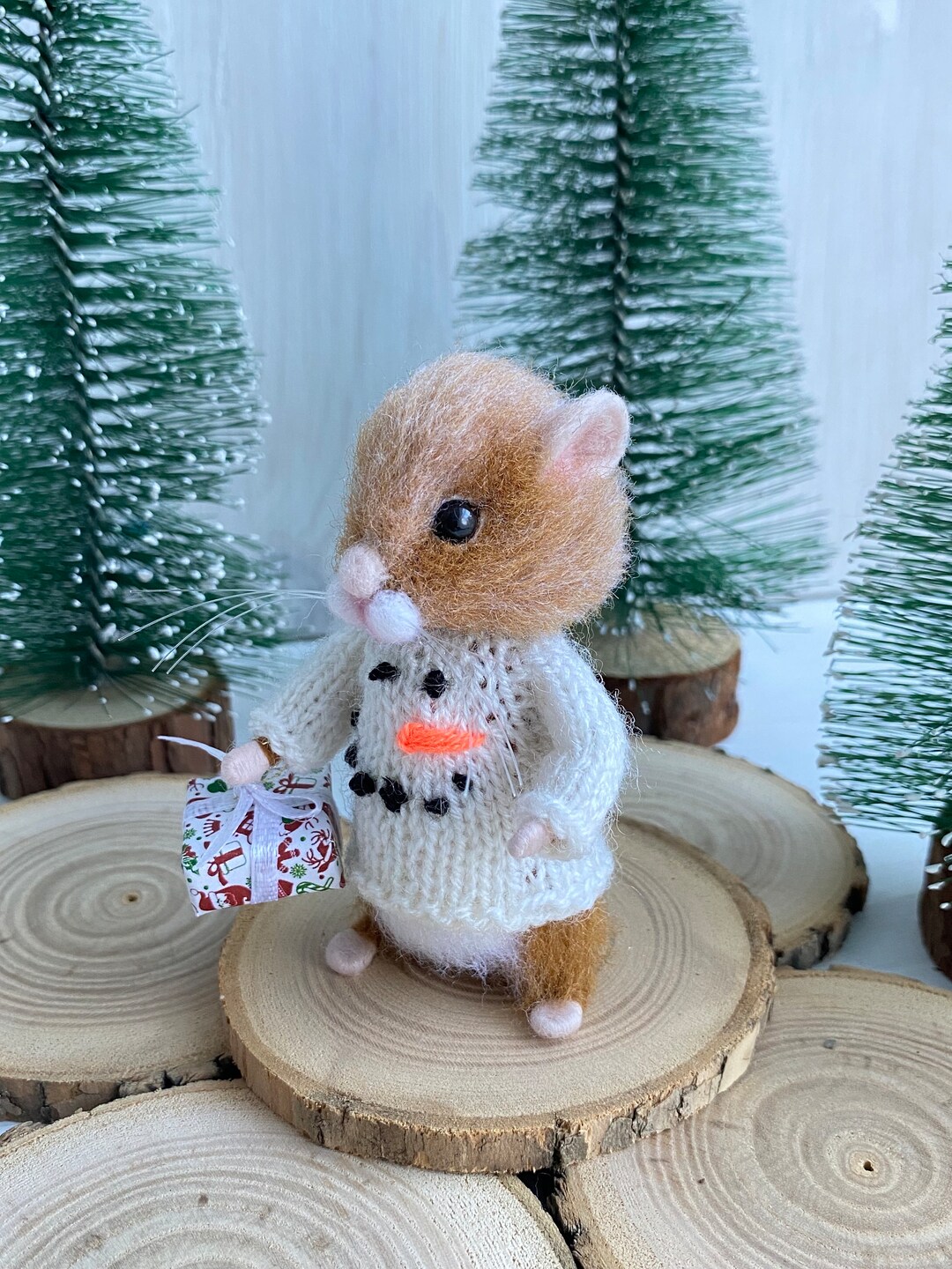 Needle Felted Christmas Mouse Felted Mouse in Sweat With Gift Needle ...