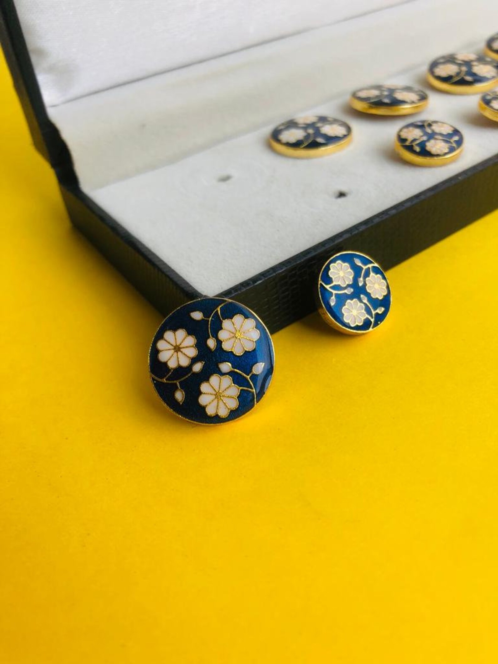 Handcrafted Traditional Rajasthani Localartisan Sherwani Royal Button ...