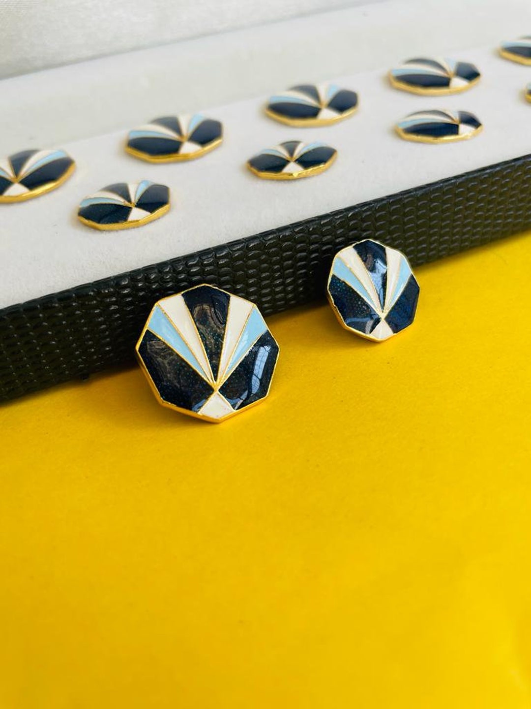 Vintage Antique Gold Kundan Enamel Work Button Set 13 - 7 Big and 6 ...