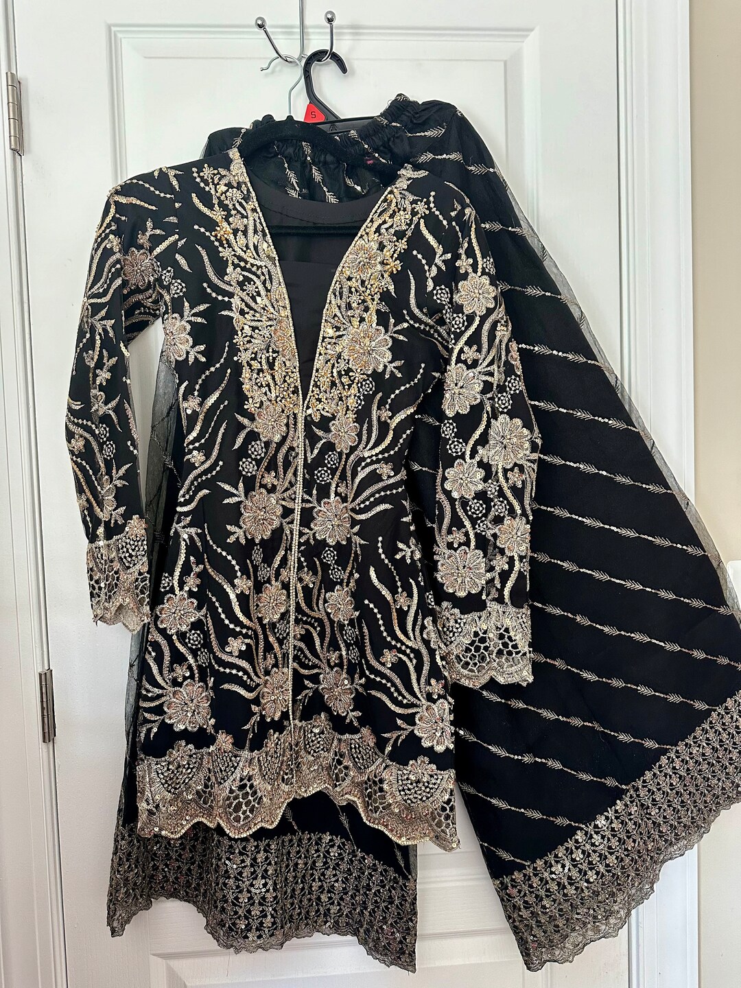 Black and Gold Sharara Shirt Dupatta Bridal Wear Pakistani Wedding ...