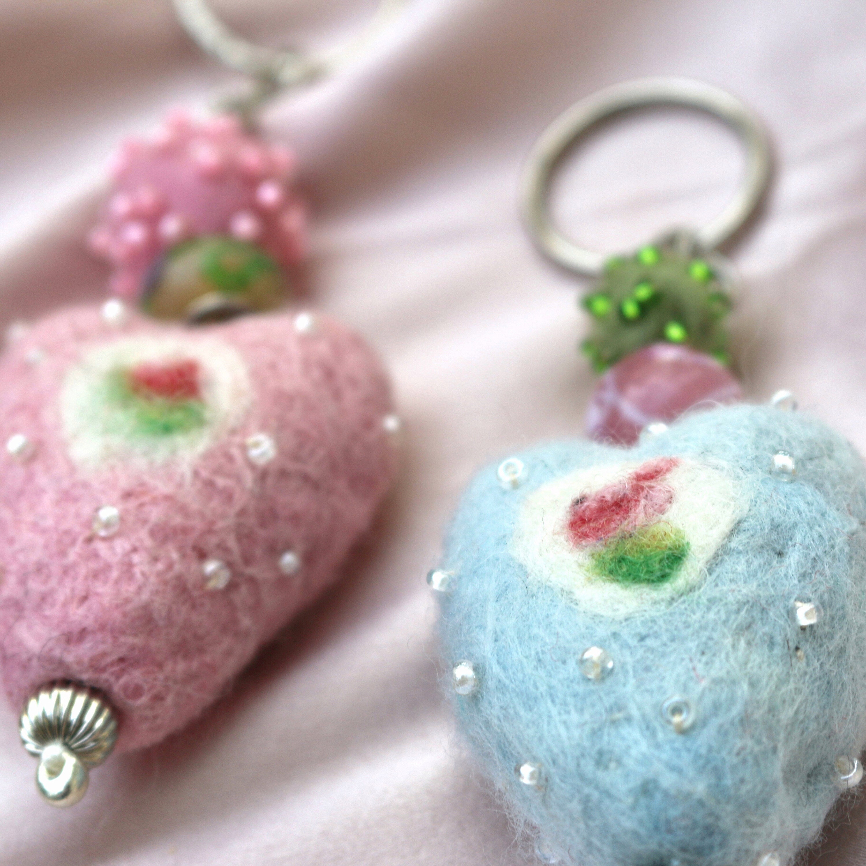 Keychain in pink with felt heart and glass bead | Etsy