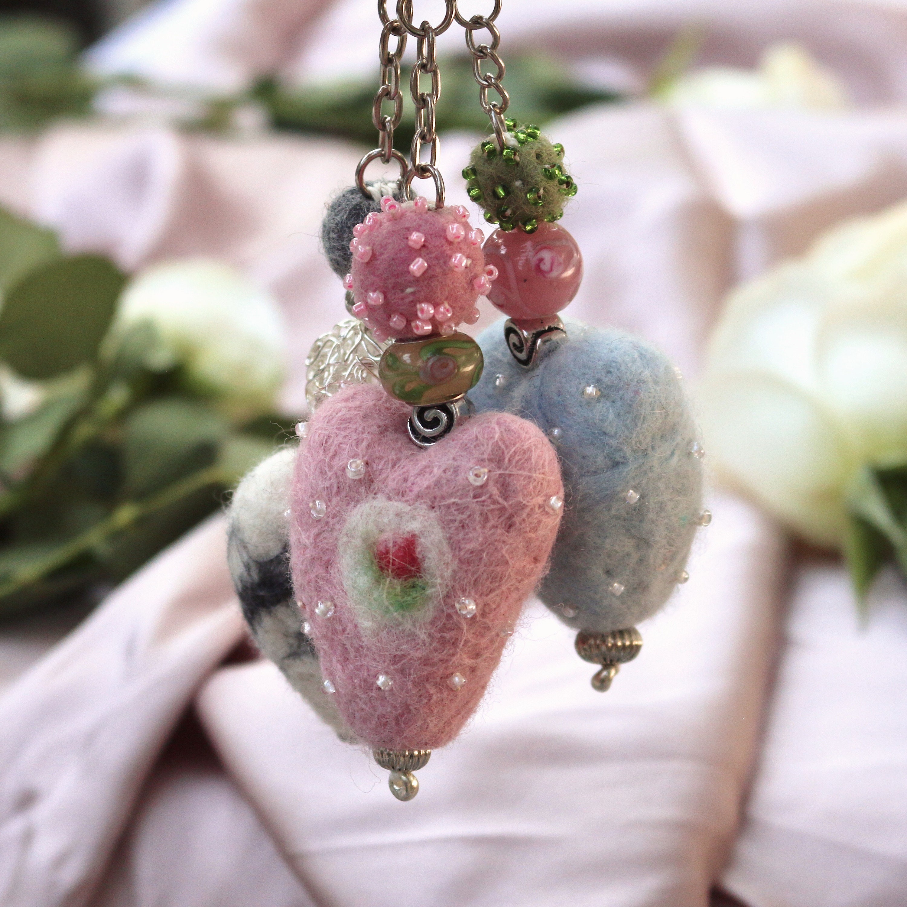 Keychain in pink with felt heart and glass bead | Etsy