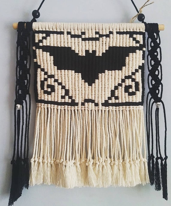 Macrame Bat Wall Hanging Goth Delux - Etsy
