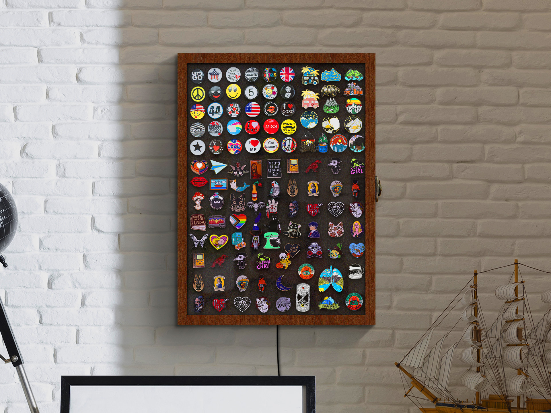 Display Board for Collectibles Pin, Pin Display Case, Dustproof Badge ...