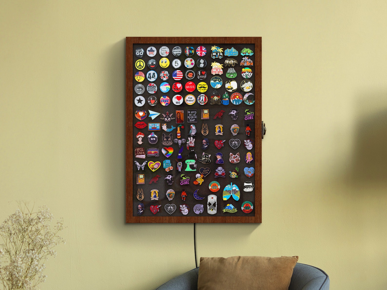 Display Board for Collectibles Pin, Pin Display Case, Dustproof Badge ...