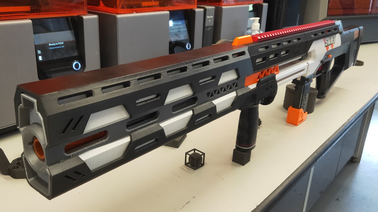 Railgun Barrel Cover With Integrated LED Slots [STL] for WORKER Swift Blaster With 550 Mm ...