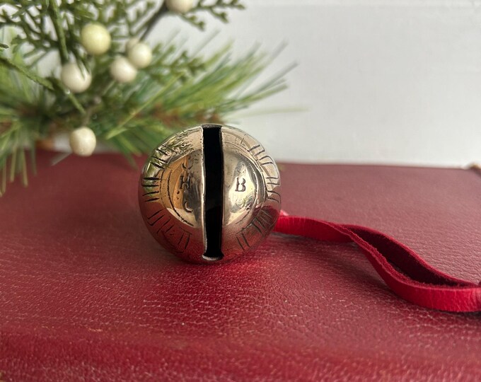 Antique Petal Sleigh Bell - Maker's Initials "hb" - Etsy