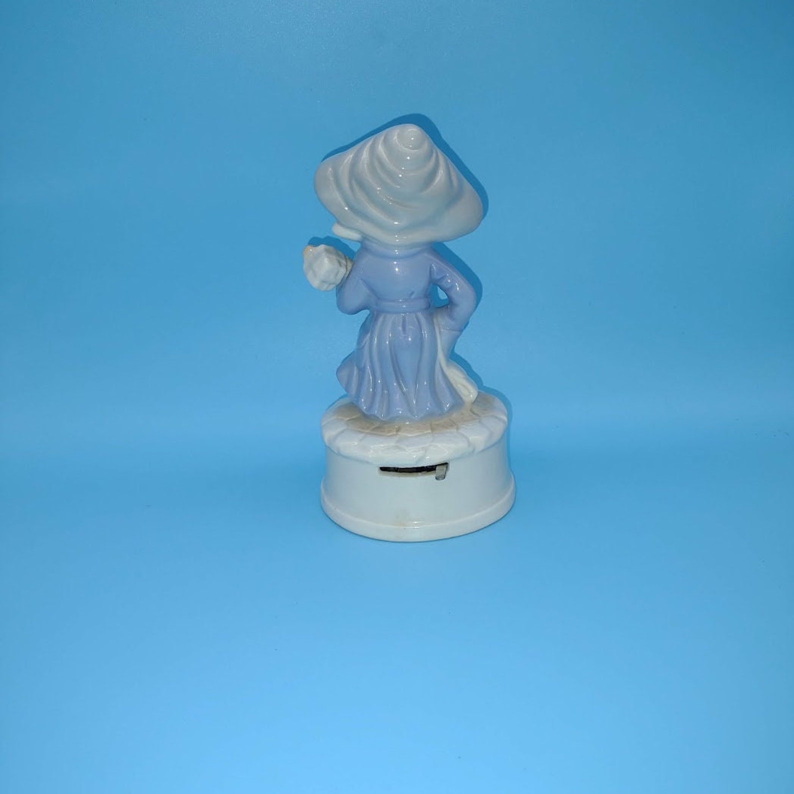 Porcelain Figurine Music Box - Etsy