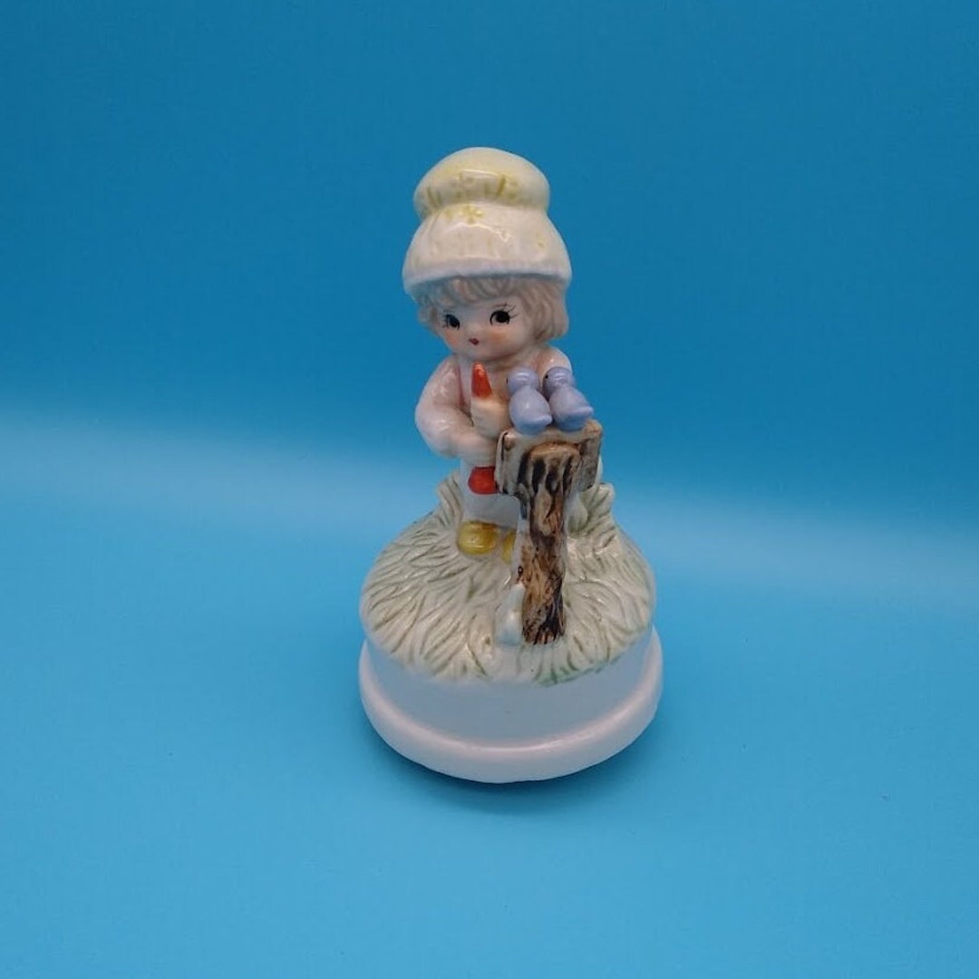 Animated Ceramic Musical Figurine Music Box. - Etsy