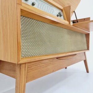 Mid Century Modern German Ash Record Player, Radio by Braun “MM 4 ...