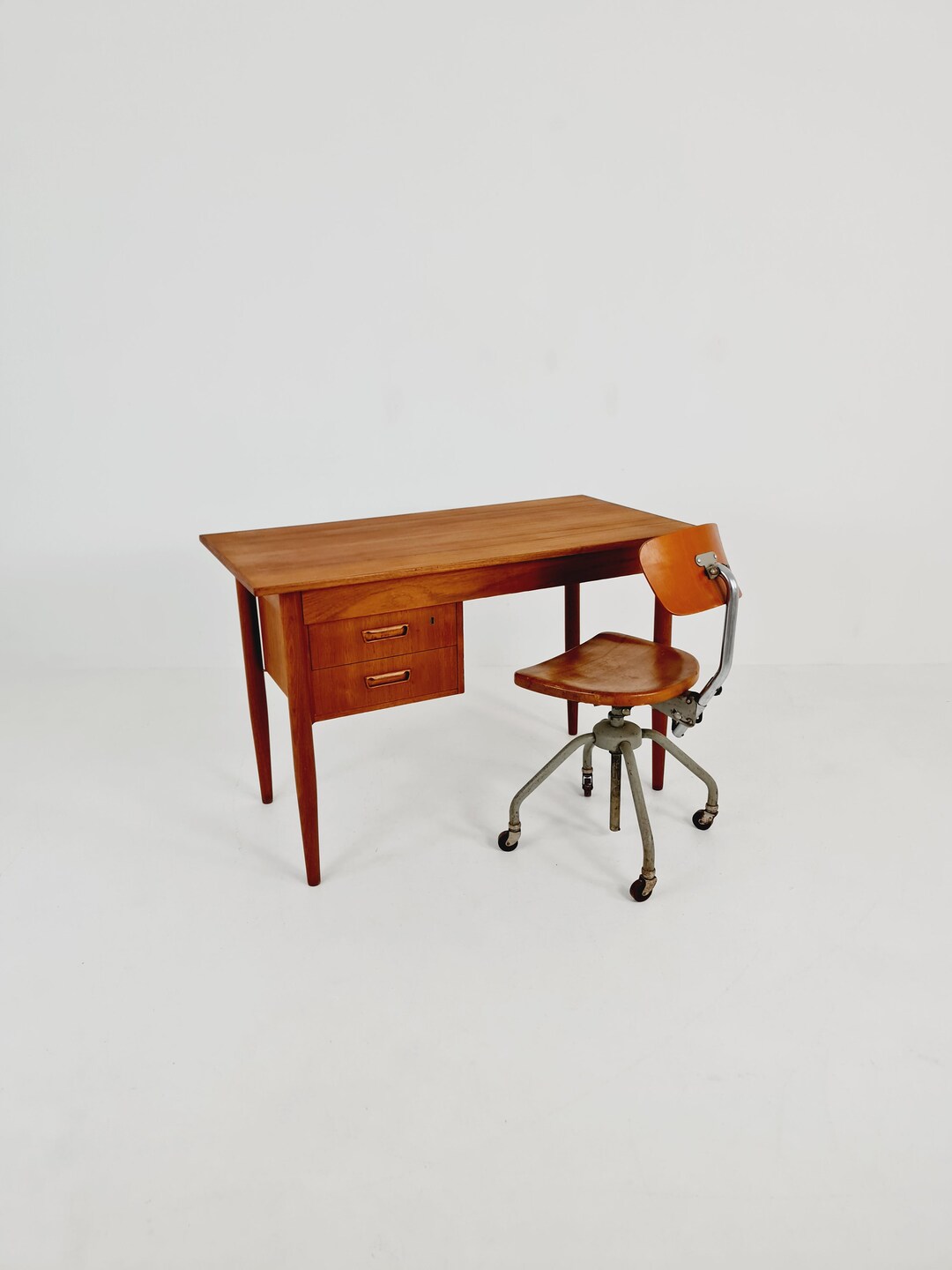 Mid Century Danish Teak Desk by Gunnar Nielsen for Tiberaard 1960s - Etsy